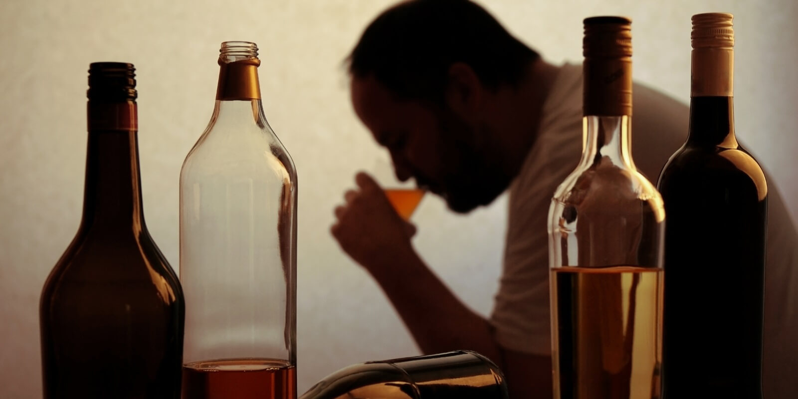 What Are The Signs Of Alcoholism? - Aquila Recovery Clinic